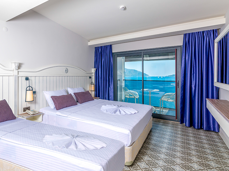 Front Sea View Dbl+Sng Room 501